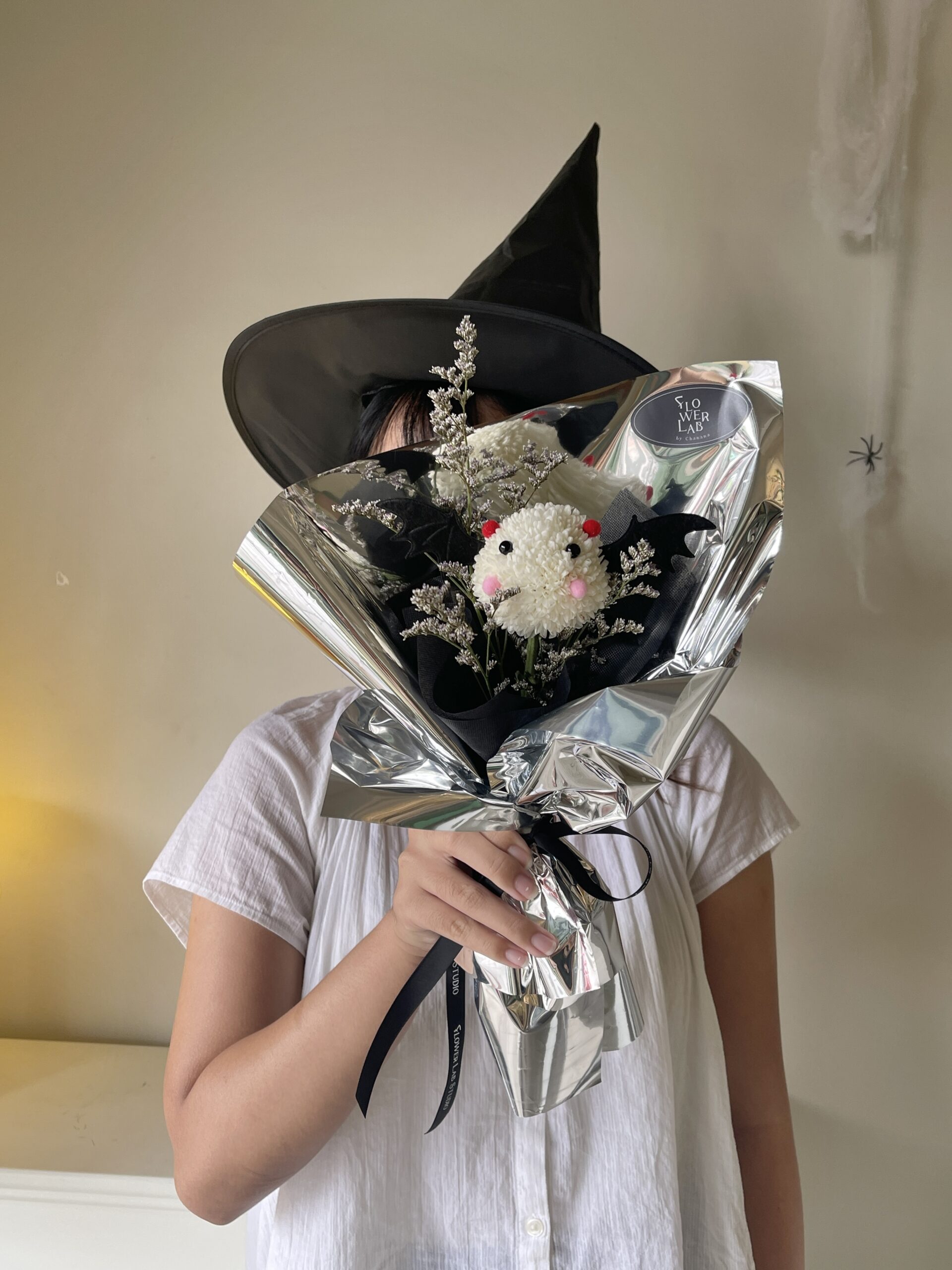 [Spooky Peek-A-BOO Halloween]BOO-Bat bouquet - Flowerlab Studio